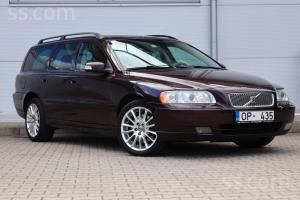Red Volvo V70 2006 in Riga, with an engine capacity of 2.40 L and mileage of 0 thousand km for 3495 €, photo 5 on AUTOMOTO.COM.LV