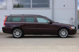 Red Volvo V70 2006 in Riga, with an engine capacity of 2.40 L and mileage of 0 thousand km for 3495 €, photo 10 on AUTOMOTO.COM.LV