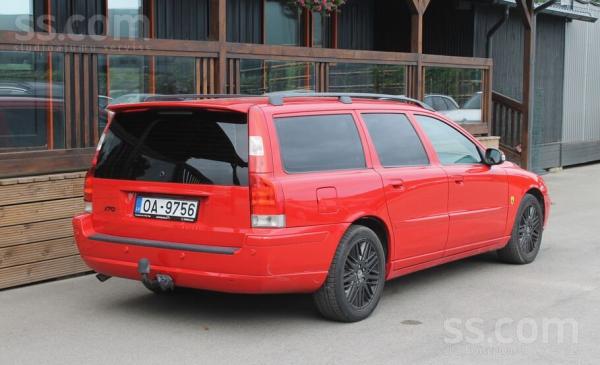 Red Volvo V70 2006 in Riga, with an engine capacity of 2.40 L and mileage of 0 thousand km for 2890 €, photo 6 on AUTOMOTO.COM.LV