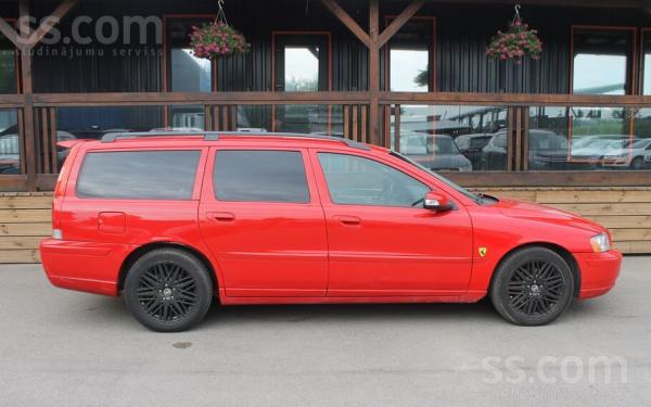 Red Volvo V70 2006 in Riga, with an engine capacity of 2.40 L and mileage of 0 thousand km for 2890 €, photo 7 on AUTOMOTO.COM.LV