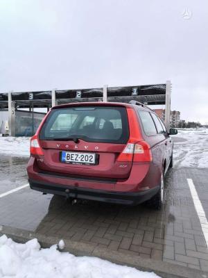 Sarkans Volvo V70 2007 Gargždai, ar dzinēja tilpumu 2.00 L un nobraukumu 556 tūkst. km par 1600 €, foto 5 vietnē AUTOMOTO.COM.LV