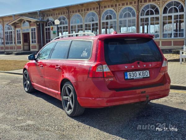 Sarkans Volvo V70 2007 Tallina, ar dzinēja tilpumu 2.40 L un nobraukumu 496 tūkst. km par 3900 €, foto 3 vietnē AUTOMOTO.COM.LV