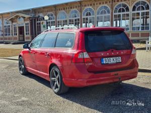 Sarkans Volvo V70 2007 Tallina, ar dzinēja tilpumu 2.40 L un nobraukumu 496 tūkst. km par 3900 €, foto 4 vietnē AUTOMOTO.COM.LV