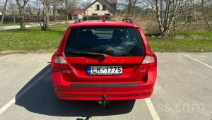 Red Volvo V70 2008 in Liepaja, with an engine capacity of 2.40 L and mileage of 324 thousand km for 3400 €, photo 5 on AUTOMOTO.COM.LV