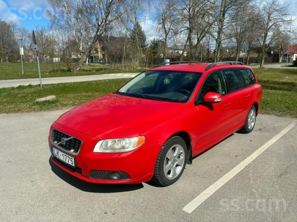 Sarkans Volvo V70 2008 Liepāja, ar dzinēja tilpumu 2.40 L un nobraukumu 324 tūkst. km par 3400 €, foto 5 vietnē AUTOMOTO.COM.LV