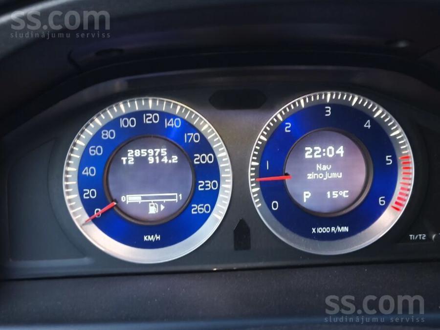 Красный Вольво В70 2008 в Бауска, объемом двигателя 2.40 л и пробегом 286 тыс. км за 2300 €, фото 11 на AUTOMOTO.COM.LV