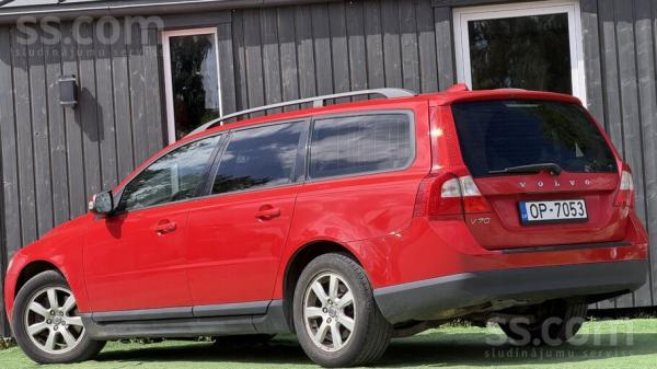 Red Volvo V70 2008 in Riga, with an engine capacity of 2.40 L and mileage of 243 thousand km for 2450 €, photo 3 on AUTOMOTO.COM.LV