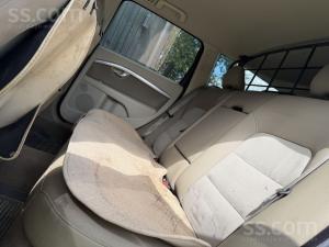 Red Volvo V70 2008 in Riga, with an engine capacity of 2.40 L and mileage of 243 thousand km for 2450 €, photo 10 on AUTOMOTO.COM.LV