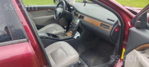 Red Volvo V70 2008 in Valmiera, with an engine capacity of 2.40 L and mileage of 376 thousand km for 2500 €, photo 11 on AUTOMOTO.COM.LV