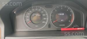 Red Volvo V70 2008 in Valmiera, with an engine capacity of 2.40 L and mileage of 376 thousand km for 2500 €, photo 13 on AUTOMOTO.COM.LV