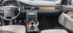 Red Volvo V70 2008 in Valmiera, with an engine capacity of 2.40 L and mileage of 376 thousand km for 2500 €, photo 14 on AUTOMOTO.COM.LV