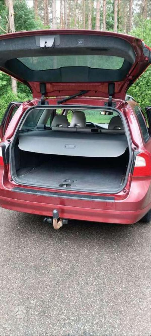 Sarkans Volvo V70 2008 Anykščiai, ar dzinēja tilpumu 2.40 L un nobraukumu 428 tūkst. km par 2800 €, foto 6 vietnē AUTOMOTO.COM.LV