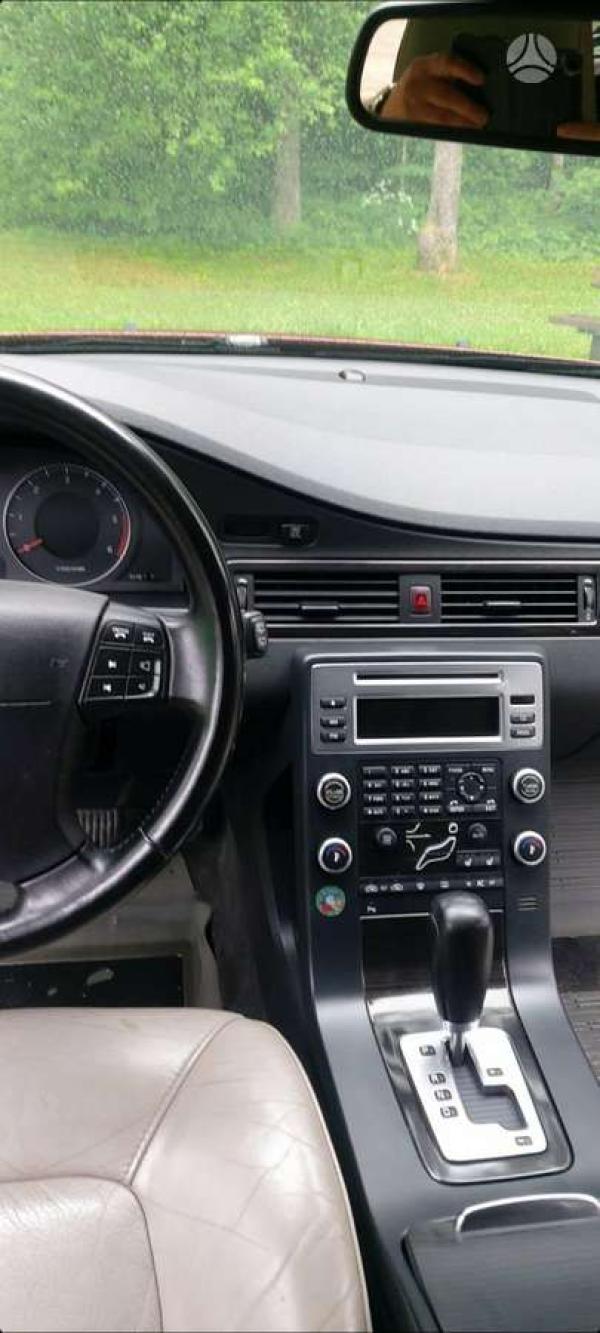 Sarkans Volvo V70 2008 Anykščiai, ar dzinēja tilpumu 2.40 L un nobraukumu 428 tūkst. km par 2800 €, foto 7 vietnē AUTOMOTO.COM.LV