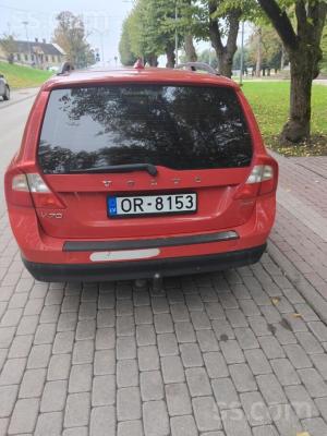 Красный Вольво В70 2008 в Бауска, объемом двигателя 2.40 л и пробегом 290 тыс. км за 4000 €, фото 3 на AUTOMOTO.COM.LV