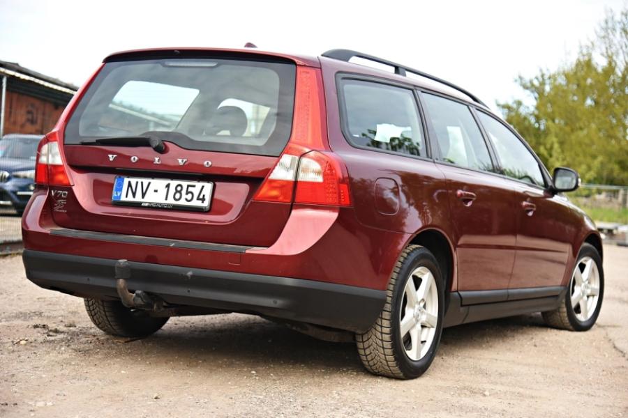 Sarkans Volvo V70 2009 Rīga, ar dzinēja tilpumu 2.00 L un nobraukumu 249 tūkst. km par 5250 €, foto 6 vietnē AUTOMOTO.COM.LV