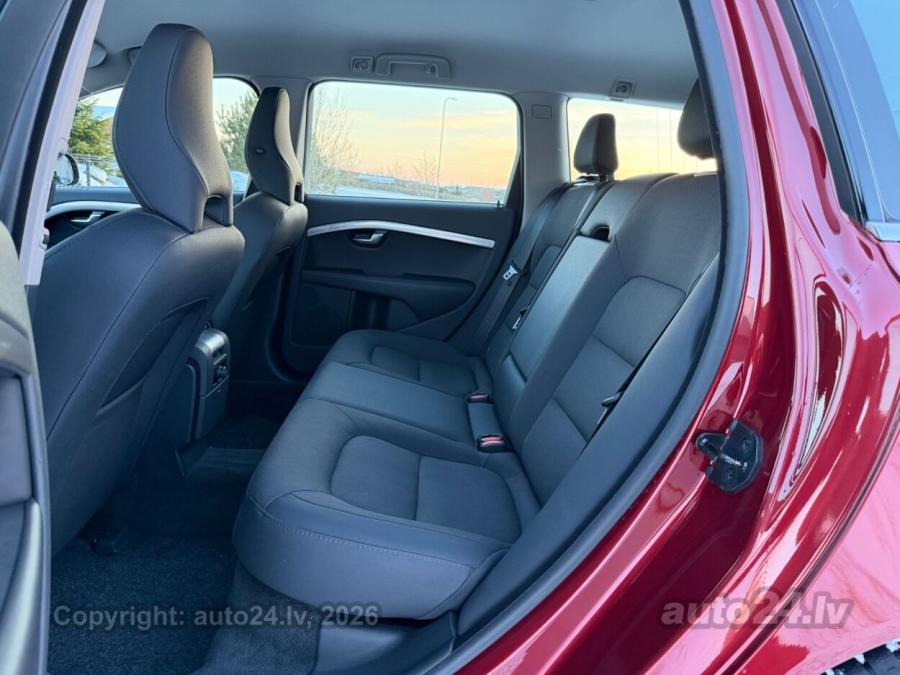 Sarkans Volvo V70 2010 Tallina, ar dzinēja tilpumu 1.60 L un nobraukumu 192 tūkst. km par 5990 €, foto 7 vietnē AUTOMOTO.COM.LV