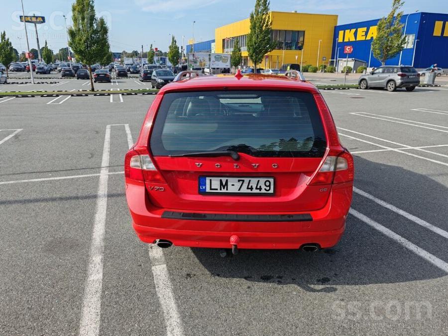 Красный Вольво В70 2010 в Рига, объемом двигателя 2.40 л и пробегом 312 тыс. км за 2750 €, фото 9 на AUTOMOTO.COM.LV