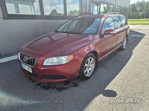 Sarkans Volvo V70 2010 Pērnava, ar dzinēja tilpumu 1.60 L un nobraukumu 377 tūkst. km par 3500 €, foto  vietnē AUTOMOTO.COM.LV