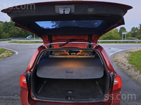 Red Volvo V70 2010 in Saldus, with an engine capacity of 2.00 L and mileage of 463 thousand km for 3700 €, photo 11 on AUTOMOTO.COM.LV