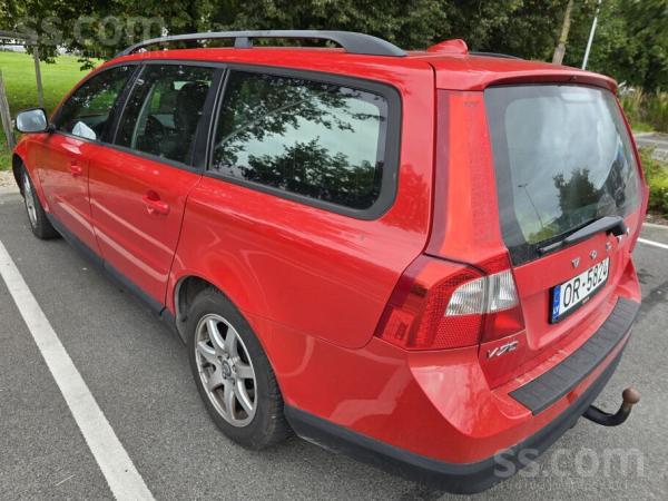 Красный Вольво В70 2010 в Рига, объемом двигателя 1.60 л и пробегом 425 тыс. км за 4200 €, фото 5 на AUTOMOTO.COM.LV