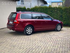 Sarkans Volvo V70 2011 Tukums, ar dzinēja tilpumu 2.40 L un nobraukumu 0 tūkst. km par 6600 €, foto 7 vietnē AUTOMOTO.COM.LV