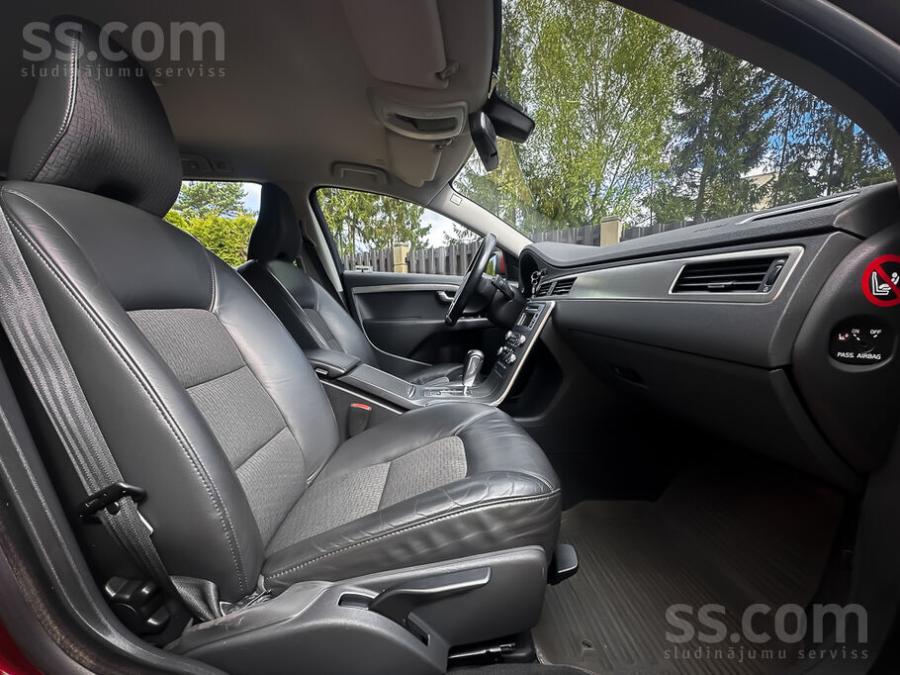 Sarkans Volvo V70 2011 Tukums, ar dzinēja tilpumu 2.40 L un nobraukumu 0 tūkst. km par 6600 €, foto 10 vietnē AUTOMOTO.COM.LV