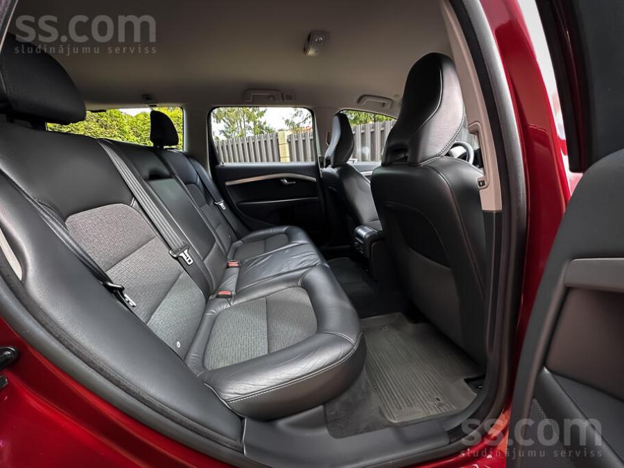 Sarkans Volvo V70 2011 Tukums, ar dzinēja tilpumu 2.40 L un nobraukumu 0 tūkst. km par 6600 €, foto 12 vietnē AUTOMOTO.COM.LV