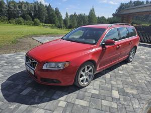 Sarkans Volvo V70 2011 Ogre, ar dzinēja tilpumu 2.40 L un nobraukumu 340 tūkst. km par 4200 €, foto  vietnē AUTOMOTO.COM.LV