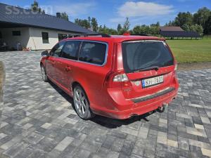 Sarkans Volvo V70 2011 Ogre, ar dzinēja tilpumu 2.40 L un nobraukumu 340 tūkst. km par 4200 €, foto 6 vietnē AUTOMOTO.COM.LV