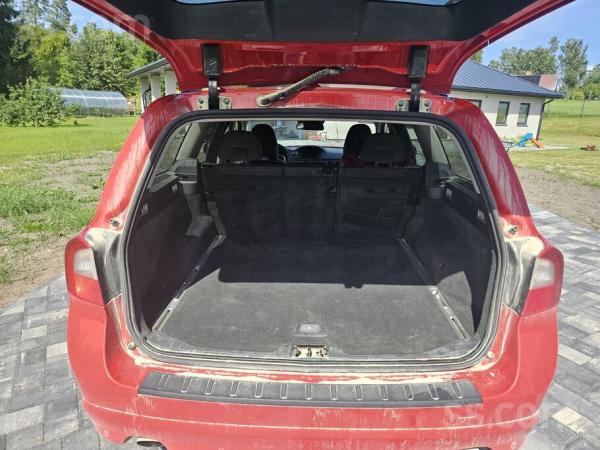 Red Volvo V70 2011 in Ogre, with an engine capacity of 2.40 L and mileage of 341 thousand km for 4300 €, photo 5 on AUTOMOTO.COM.LV