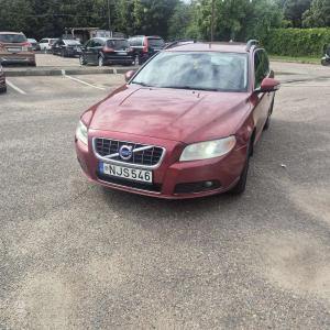 Sarkans Volvo V70 2011 Klaipėda, ar dzinēja tilpumu 1.98 L un nobraukumu 312 tūkst. km par 2800 €, foto  vietnē AUTOMOTO.COM.LV