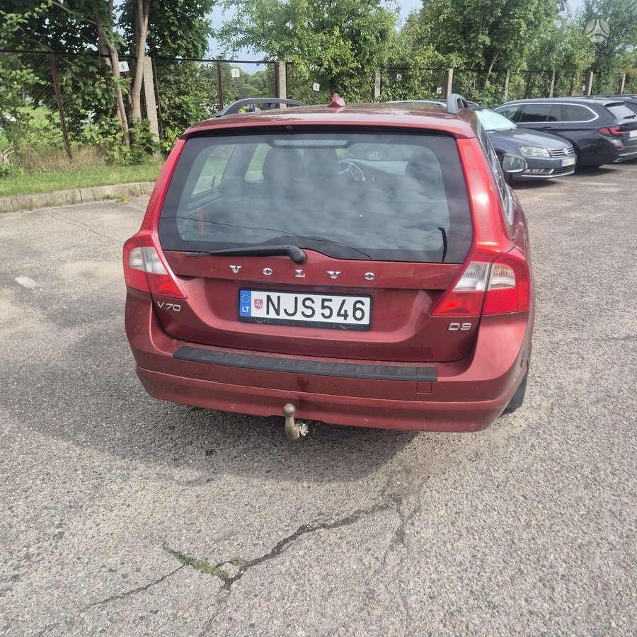 Sarkans Volvo V70 2011 Klaipėda, ar dzinēja tilpumu 1.98 L un nobraukumu 312 tūkst. km par 2800 €, foto 3 vietnē AUTOMOTO.COM.LV