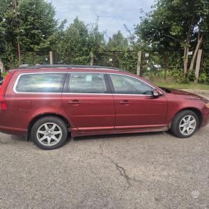 Sarkans Volvo V70 2011 Klaipėda, ar dzinēja tilpumu 1.98 L un nobraukumu 312 tūkst. km par 2800 €, foto 4 vietnē AUTOMOTO.COM.LV