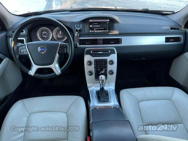 Sarkans Volvo V70 2012 Tallina, ar dzinēja tilpumu 2.00 L un nobraukumu 200 tūkst. km par 7777 €, foto 6 vietnē AUTOMOTO.COM.LV