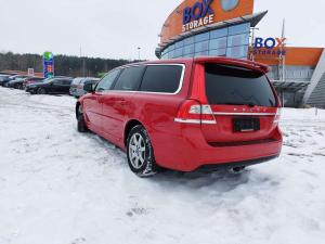 Red Volvo V70 2013 in Vilnius, with an engine capacity of 1.98 L and mileage of 248 thousand km for 7400 €, photo 5 on AUTOMOTO.COM.LV