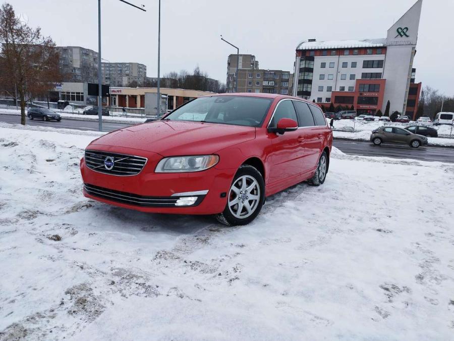 Red Volvo V70 2013 in Vilnius, with an engine capacity of 1.98 L and mileage of 248 thousand km for 7400 €, photo 6 on AUTOMOTO.COM.LV