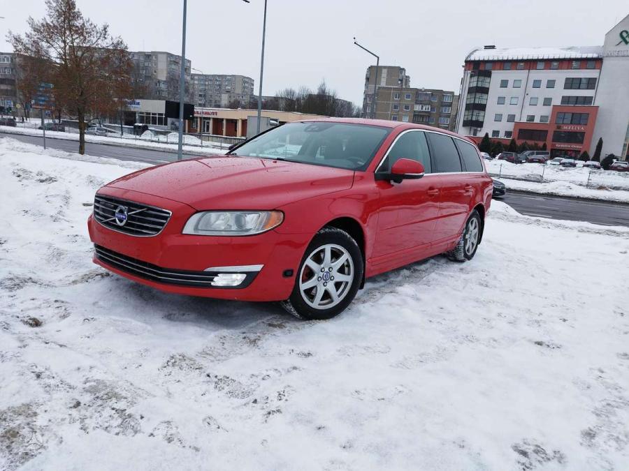 Red Volvo V70 2013 in Vilnius, with an engine capacity of 1.98 L and mileage of 248 thousand km for 7400 €, photo 7 on AUTOMOTO.COM.LV