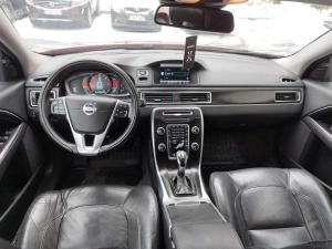 Sarkans Volvo V70 2013 Viļņa, ar dzinēja tilpumu 1.98 L un nobraukumu 248 tūkst. km par 7400 €, foto 19 vietnē AUTOMOTO.COM.LV