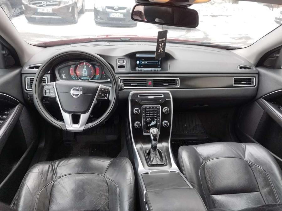 Sarkans Volvo V70 2013 Viļņa, ar dzinēja tilpumu 1.98 L un nobraukumu 248 tūkst. km par 7400 €, foto 19 vietnē AUTOMOTO.COM.LV