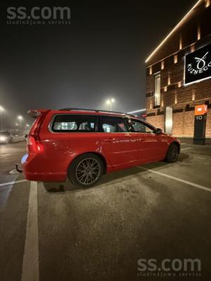 Red Volvo V70 2013 in Riga, with an engine capacity of 2.00 L and mileage of 425 thousand km for 6650 €, photo 6 on AUTOMOTO.COM.LV