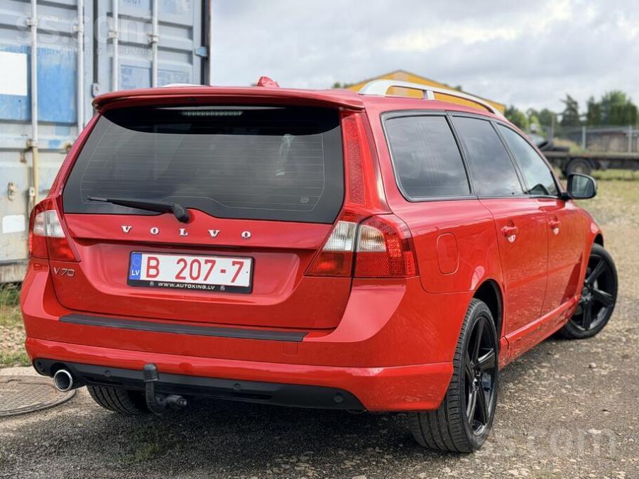 Sarkans Volvo V70 2013 Rīga, ar dzinēja tilpumu 2.00 L un nobraukumu 0 tūkst. km par 6995 €, foto 5 vietnē AUTOMOTO.COM.LV