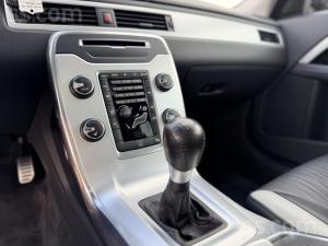 Sarkans Volvo V70 2013 Rīga, ar dzinēja tilpumu 2.00 L un nobraukumu 0 tūkst. km par 6995 €, foto 17 vietnē AUTOMOTO.COM.LV