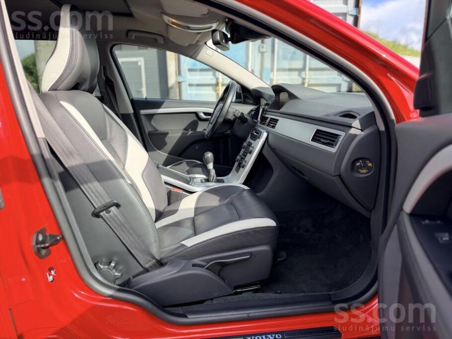 Sarkans Volvo V70 2013 Rīga, ar dzinēja tilpumu 2.00 L un nobraukumu 0 tūkst. km par 6995 €, foto 23 vietnē AUTOMOTO.COM.LV