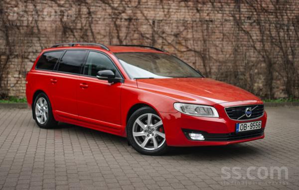 Red Volvo V70 2014 in Riga, with an engine capacity of 2.00 L and mileage of 301 thousand km for 6500 €, photo 1 on AUTOMOTO.COM.LV