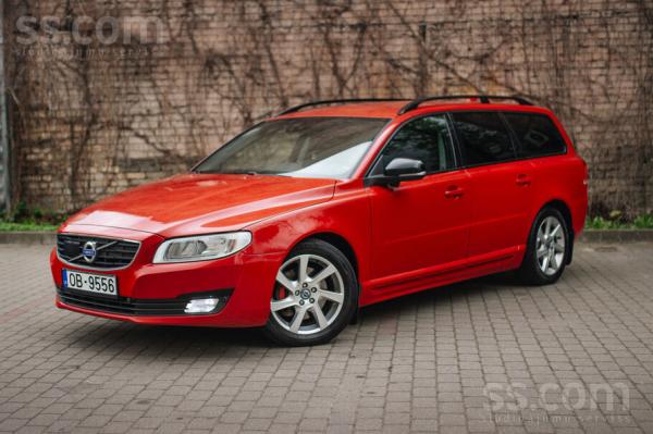 Red Volvo V70 2014 in Riga, with an engine capacity of 2.00 L and mileage of 301 thousand km for 6500 €, photo 2 on AUTOMOTO.COM.LV