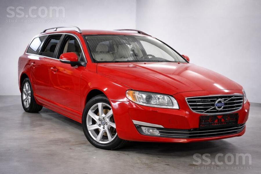 Red Volvo V70 2014 in Tukums, with an engine capacity of 2.00 L and mileage of 331 thousand km for 8450 €, photo 3 on AUTOMOTO.COM.LV