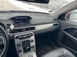 Sarkans Volvo V70 2014 Kauņa, ar dzinēja tilpumu 1.98 L un nobraukumu 269 tūkst. km par 6850 €, foto 21 vietnē AUTOMOTO.COM.LV