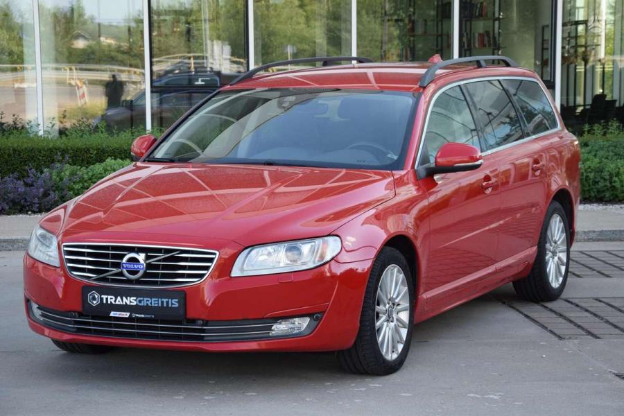 Red Volvo V70 2014 in Vilnius, with an engine capacity of 2.40 L and mileage of 296 thousand km for 7700 €, photo 7 on AUTOMOTO.COM.LV