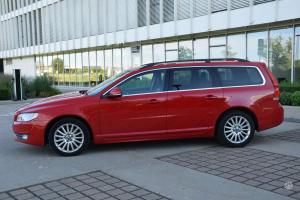 Red Volvo V70 2014 in Vilnius, with an engine capacity of 2.40 L and mileage of 296 thousand km for 7700 €, photo 10 on AUTOMOTO.COM.LV