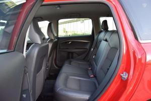 Red Volvo V70 2014 in Vilnius, with an engine capacity of 2.40 L and mileage of 296 thousand km for 7700 €, photo 24 on AUTOMOTO.COM.LV